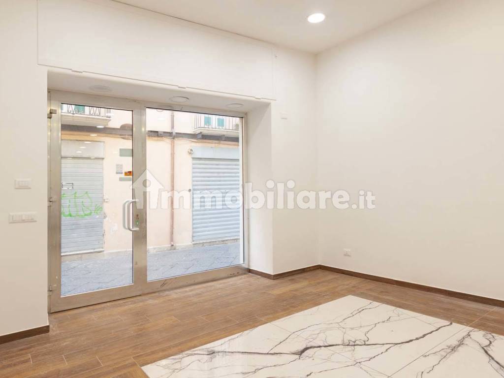 Locale commerciale corso Appio Claudio, Fondi, rif. 100140834 ...