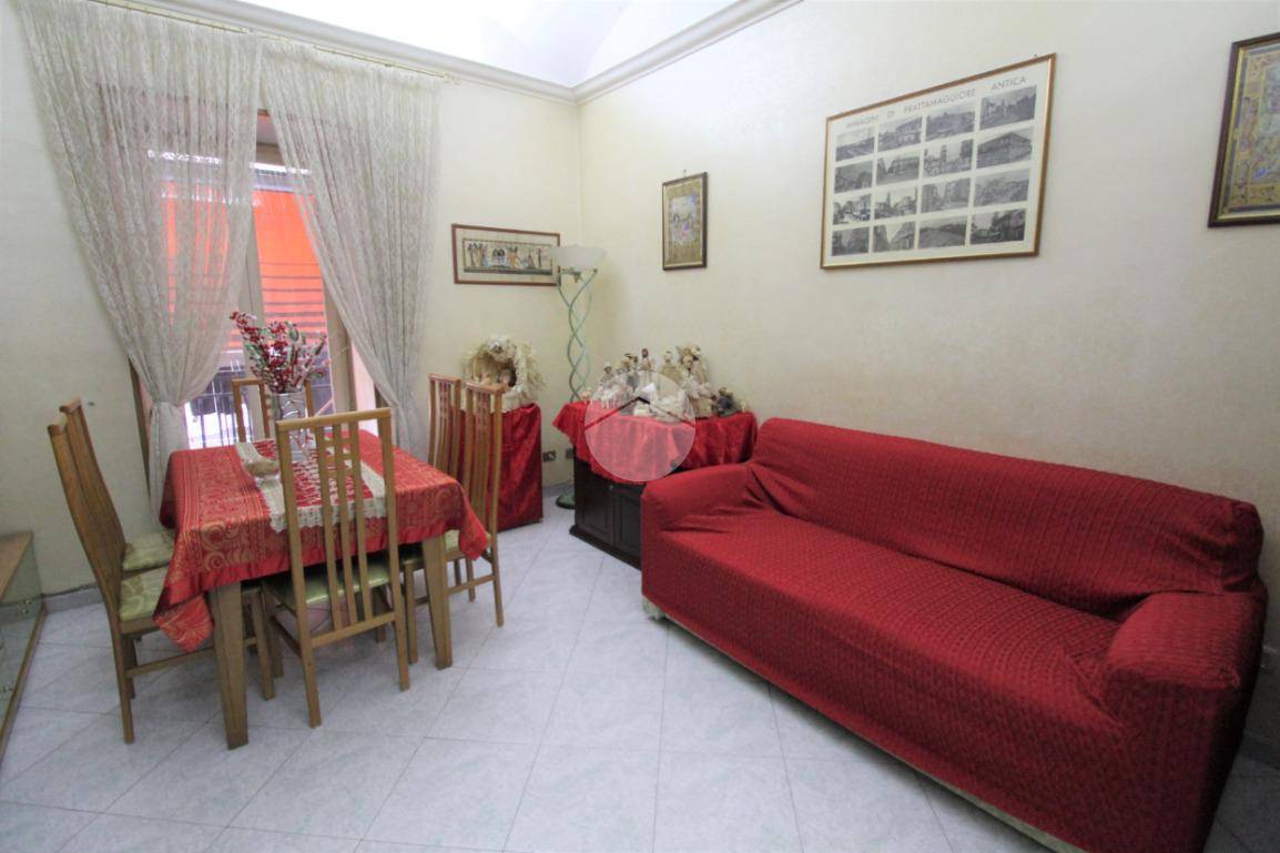 Trilocale via Padre Ludovico da Casoria 25, Garibaldi - Ferrovia, Napoli