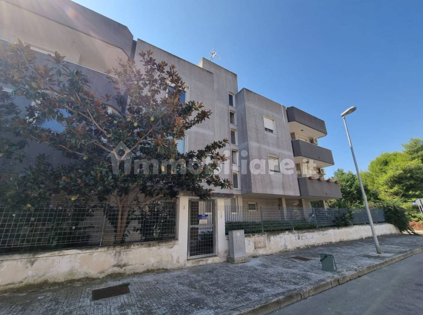 Trilocale via dei Gelsomini, La Rosa, Brindisi