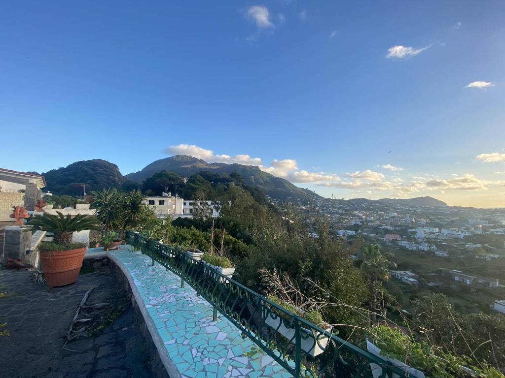 Vendita Villa unifamiliare in via Francesco Calise 1 Forio. Ottimo ...