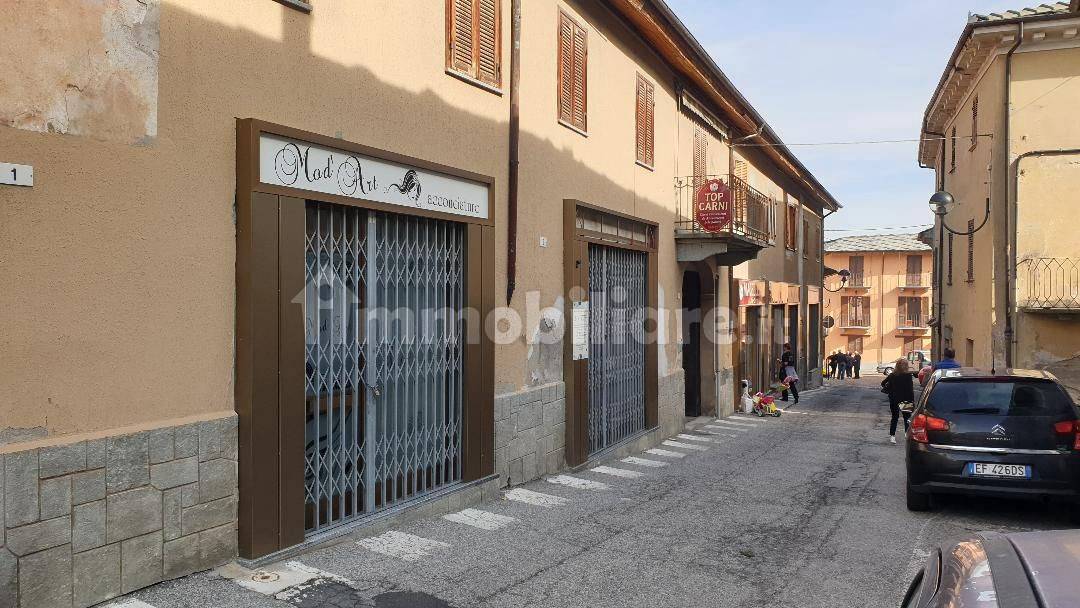 Parrucchiere - Barbiere con laboratorio in Vendita