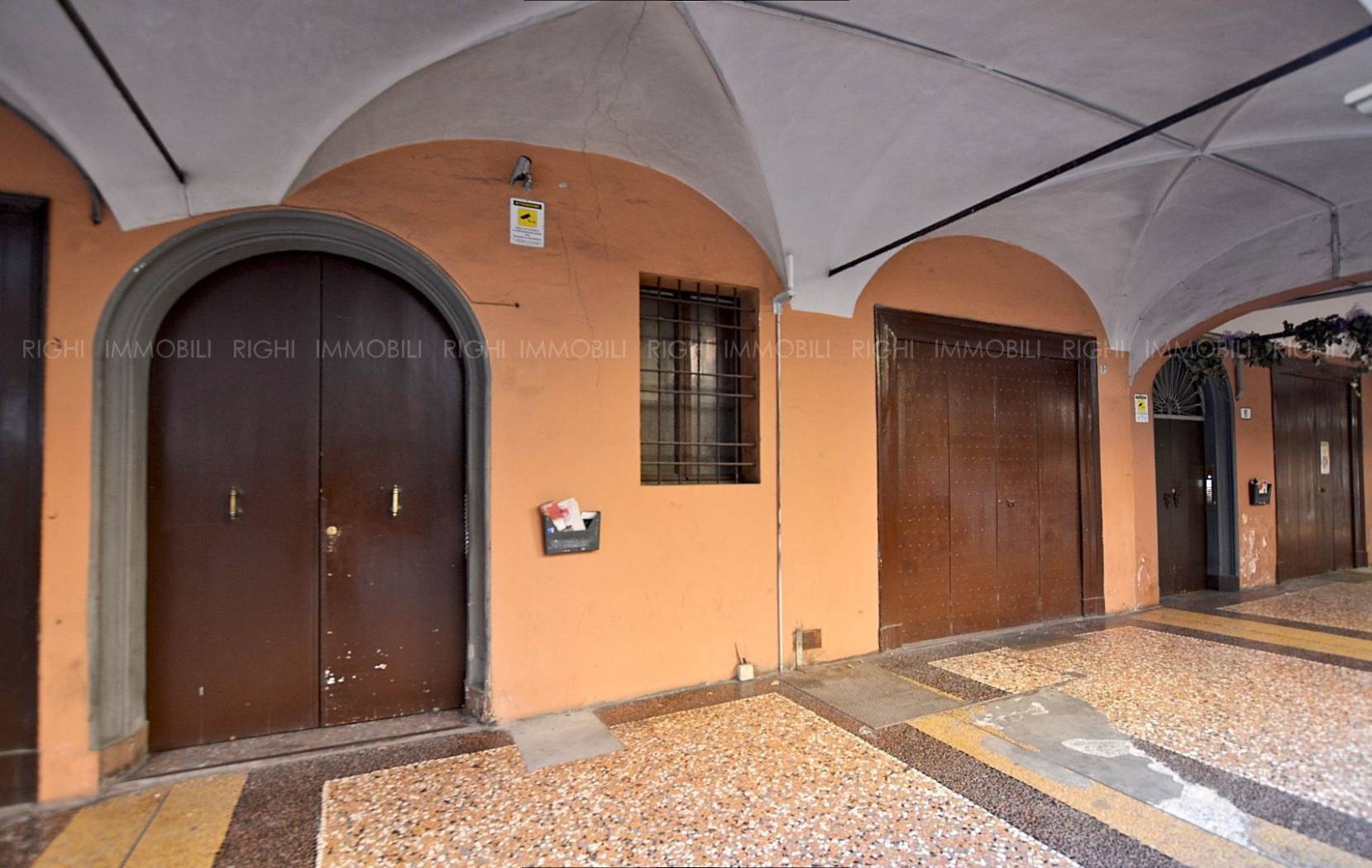 Locale commerciale in Vendita