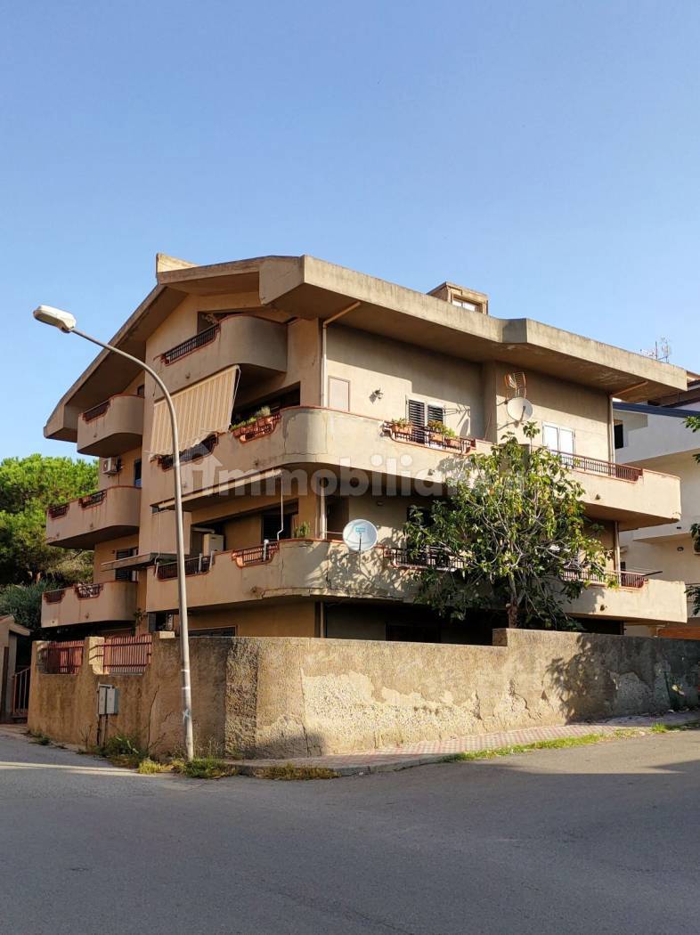 Quadrilocale via del Croix 1, Campo Calabro