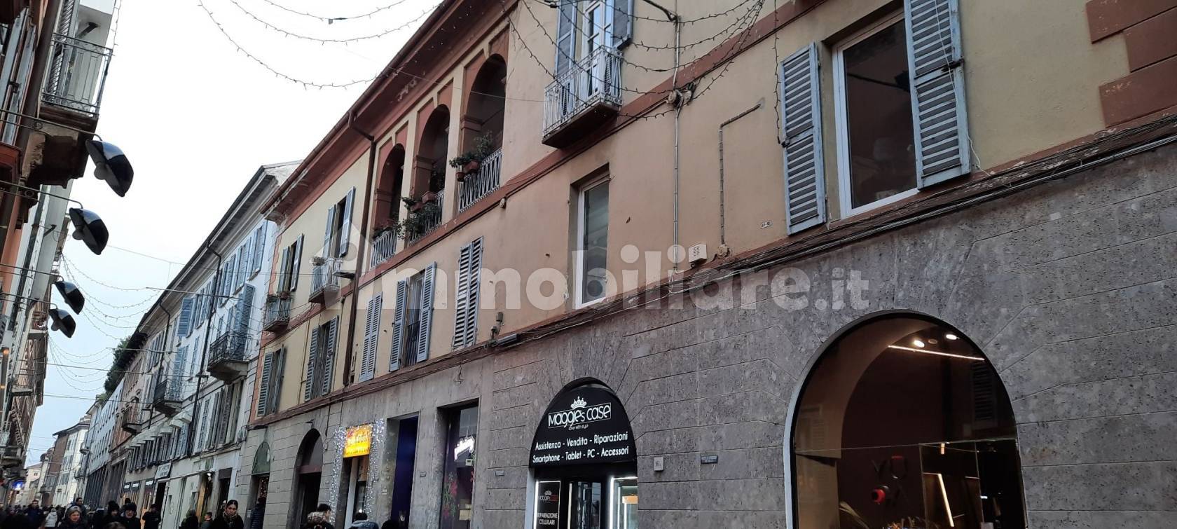 Quadrilocale corso Camillo Benso di Cavour 16, Centro Storico, Pavia