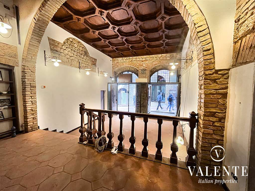 Locale commerciale in Vendita