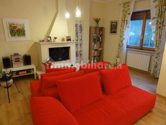 Trilocale via degli Aceri 28, Rieti