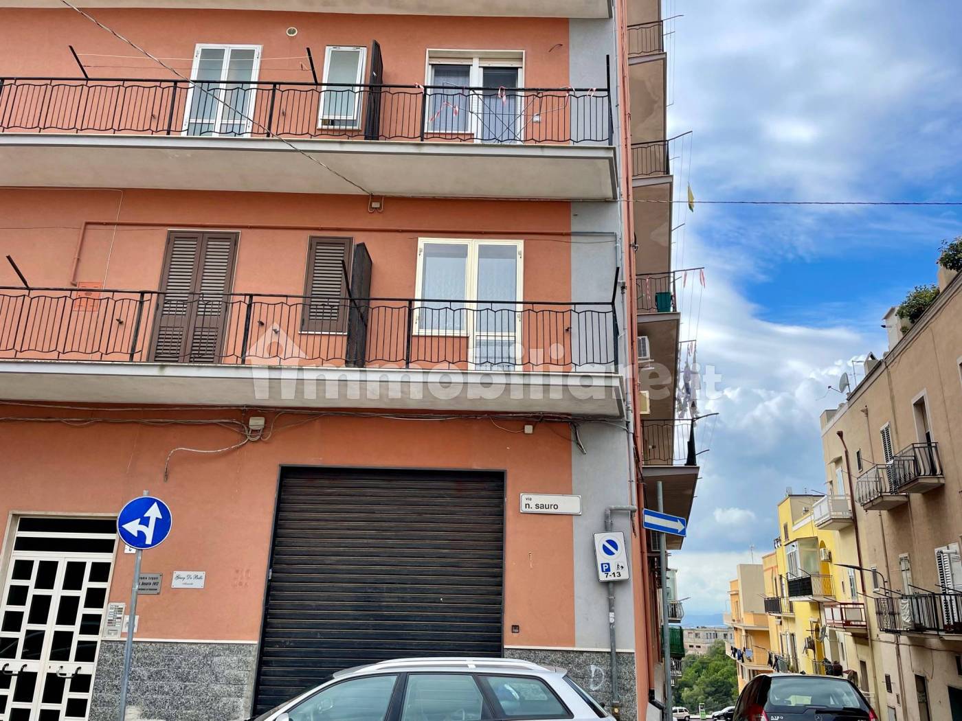 Locale commerciale in Vendita