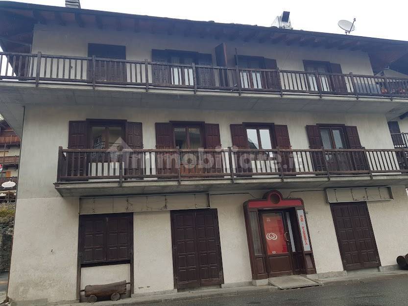 Bilocale Rue Trois Villages 22, Centro, Brusson