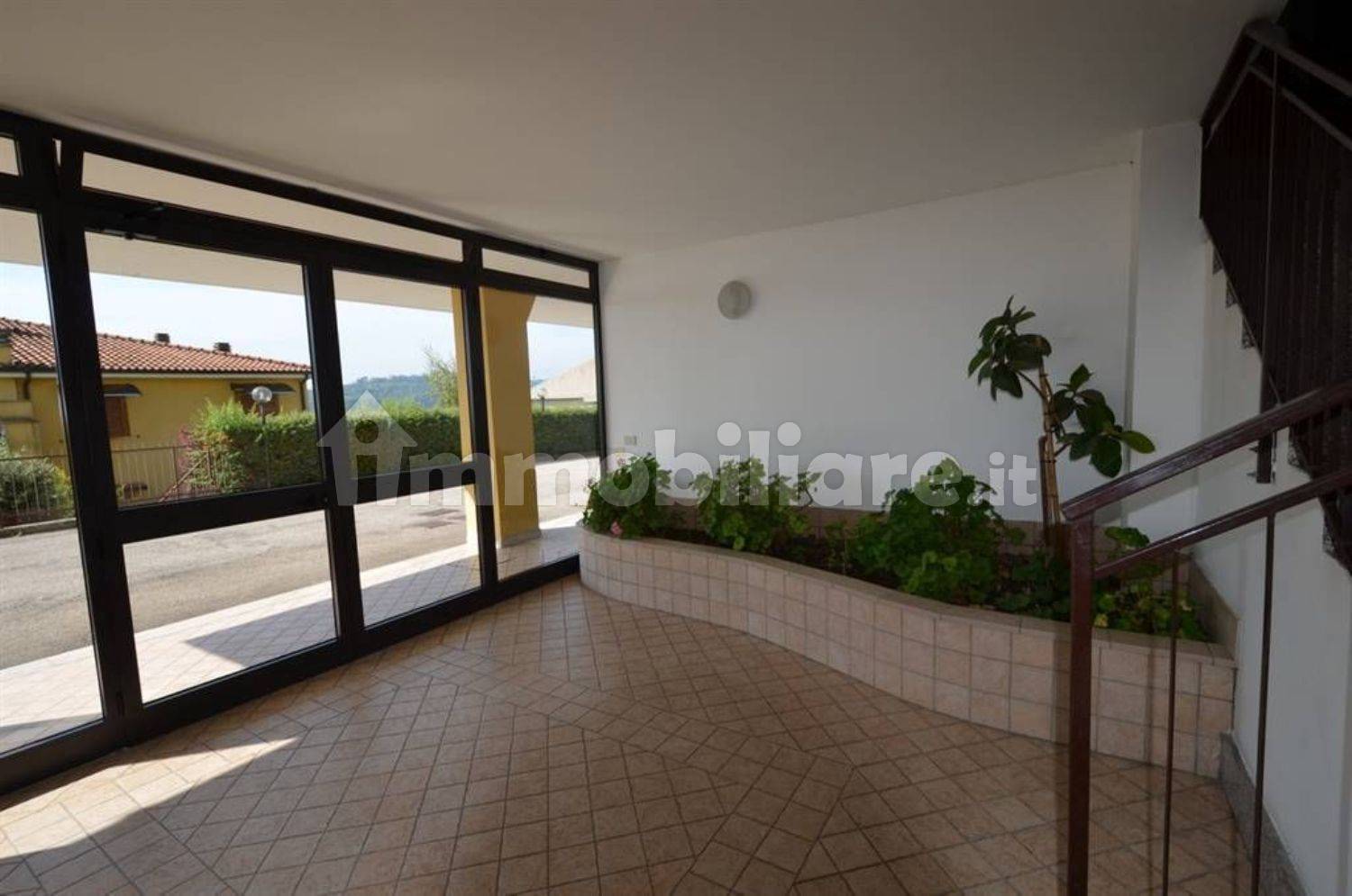 Appartamento buono stato, secondo piano, Forano