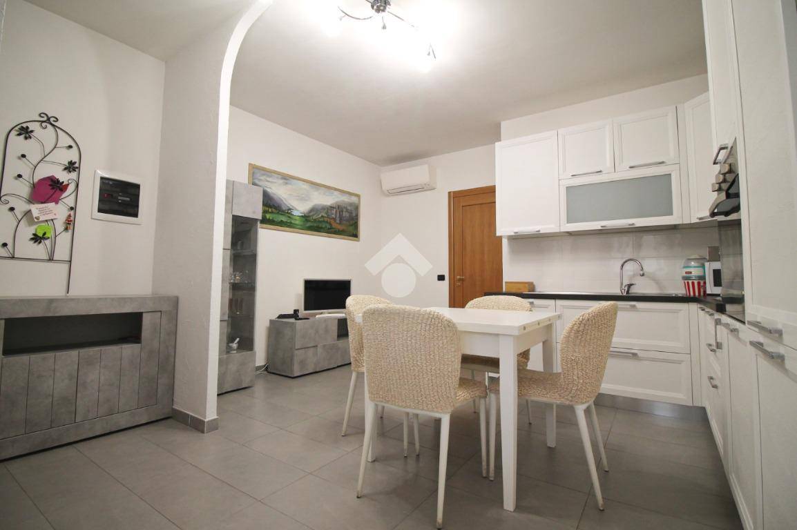 Quadrilocale via delle Badie 92, Cafaggio - Grignano, Prato