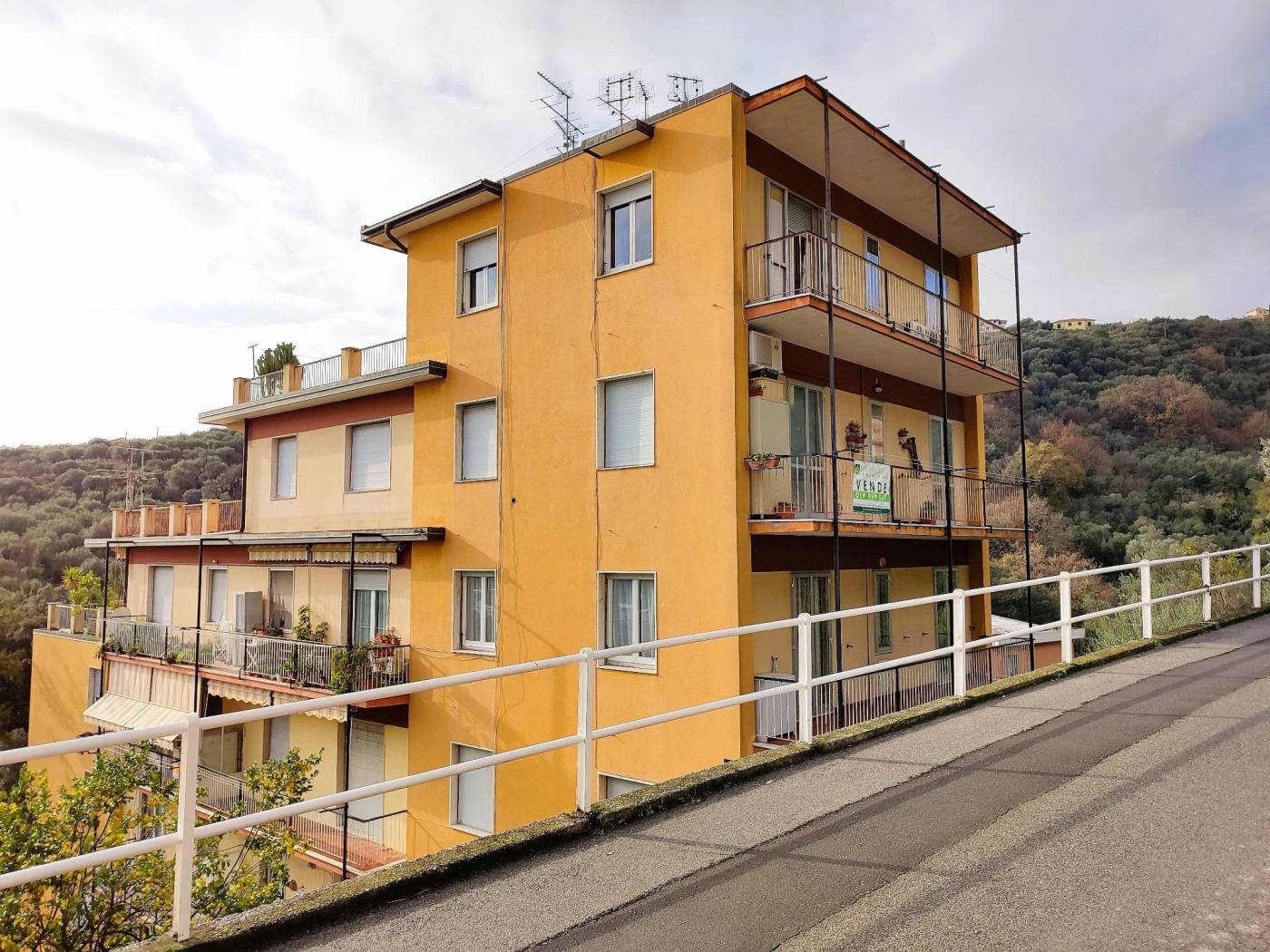 Trilocale via Papa Innocenzo IV, Centro, Varazze