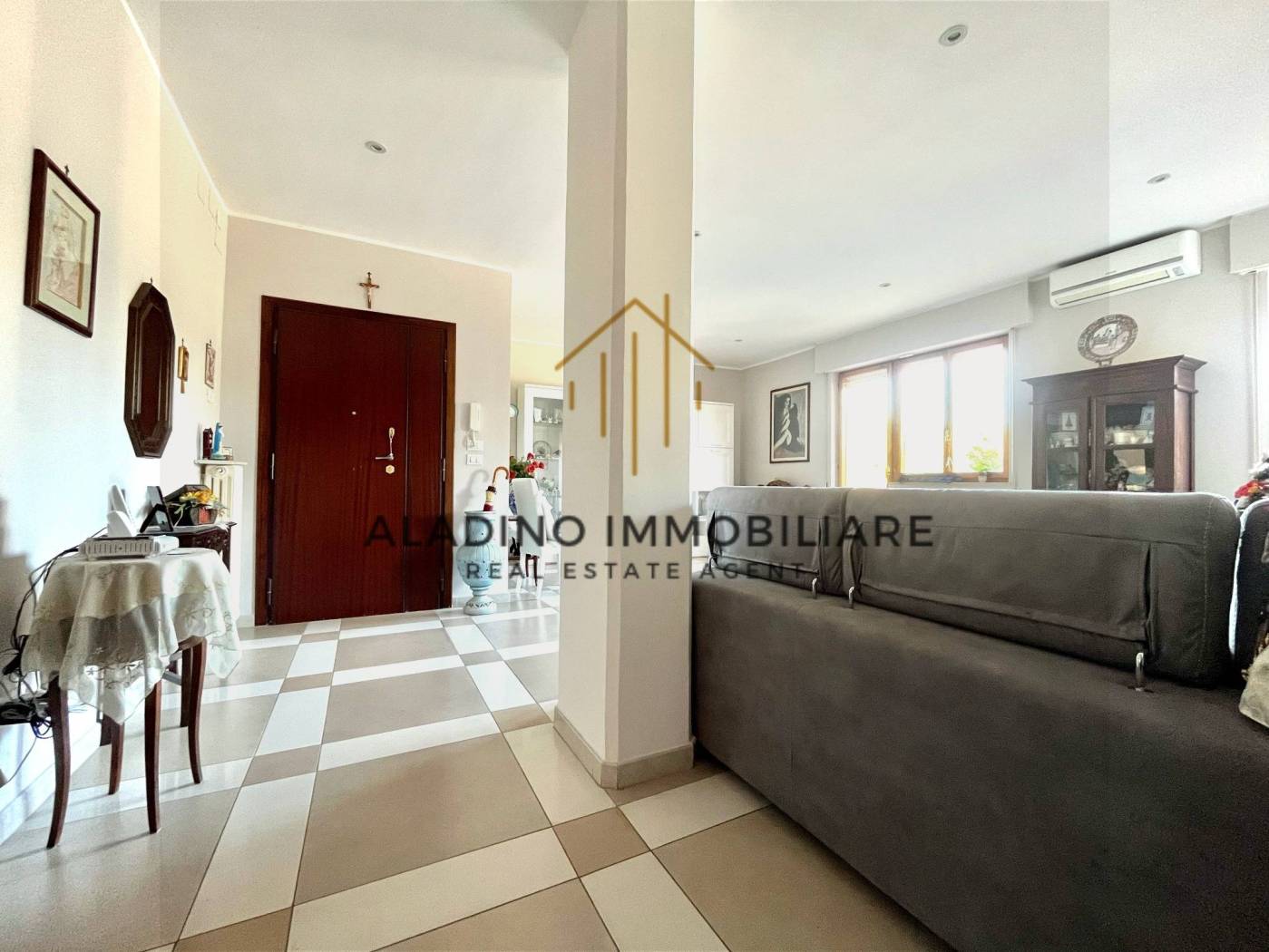 Trilocale via Lussemburgo, Trani