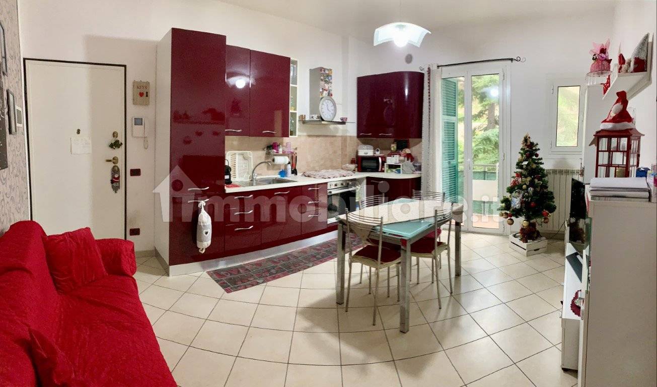 Trilocale via Giuseppe Airenti 44/38, Porto Maurizio, Imperia