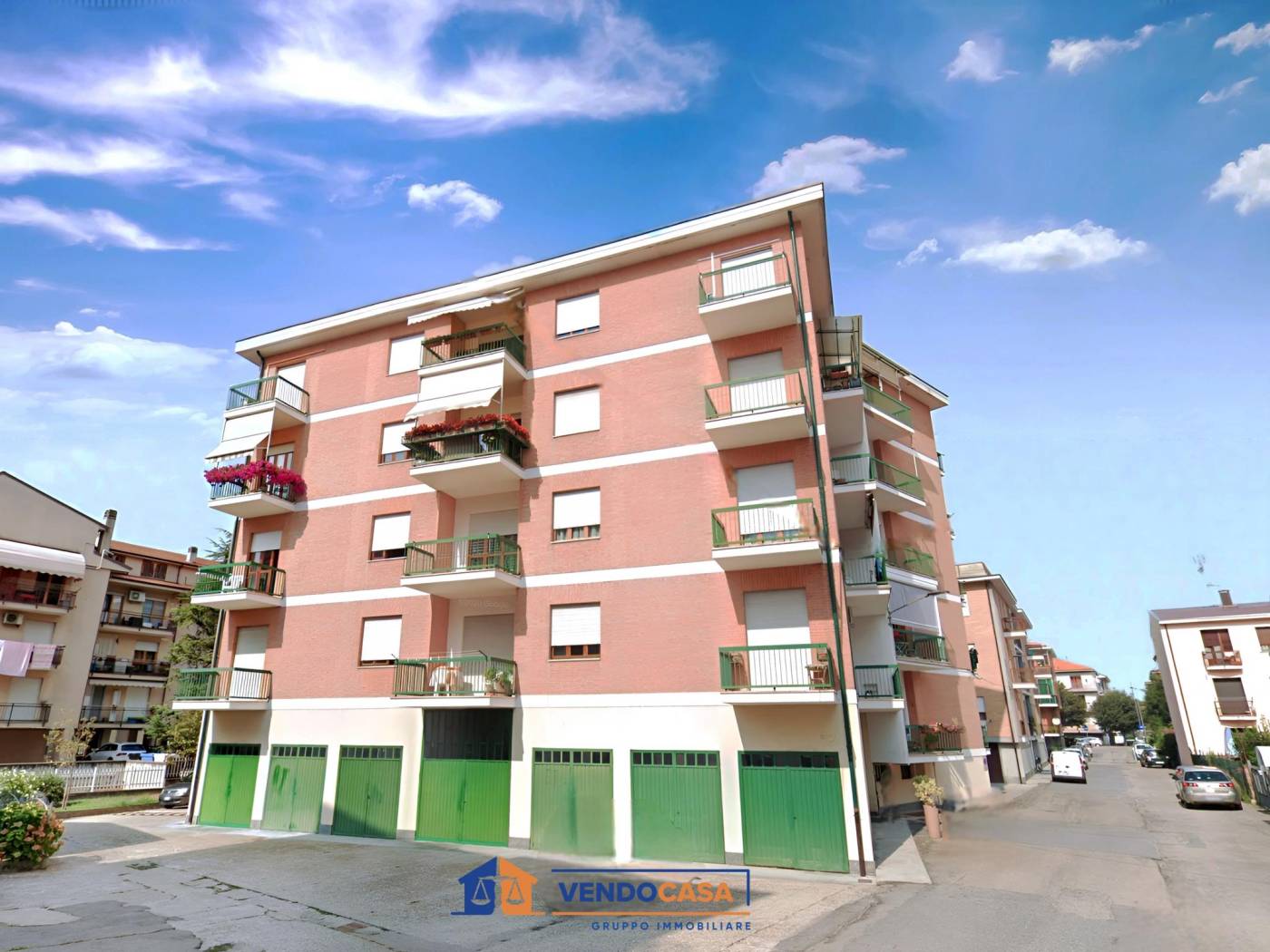 Quadrilocale via Cesare Pavese 5, Borgo Piave, Corso Europa, Zona Ferrero, Alba