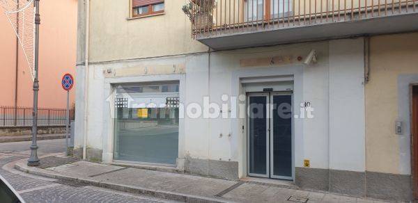 Locale commerciale in Vendita