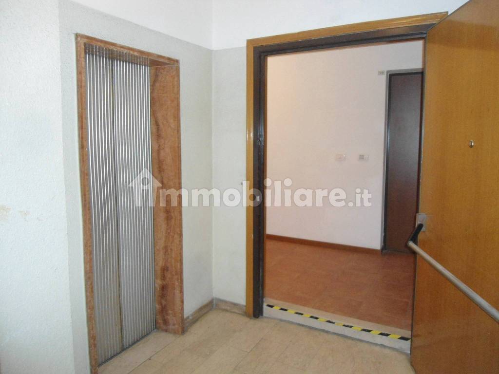 Vendita Appartamento Bologna. Monolocale in via Angelo Finelli. Buono ...