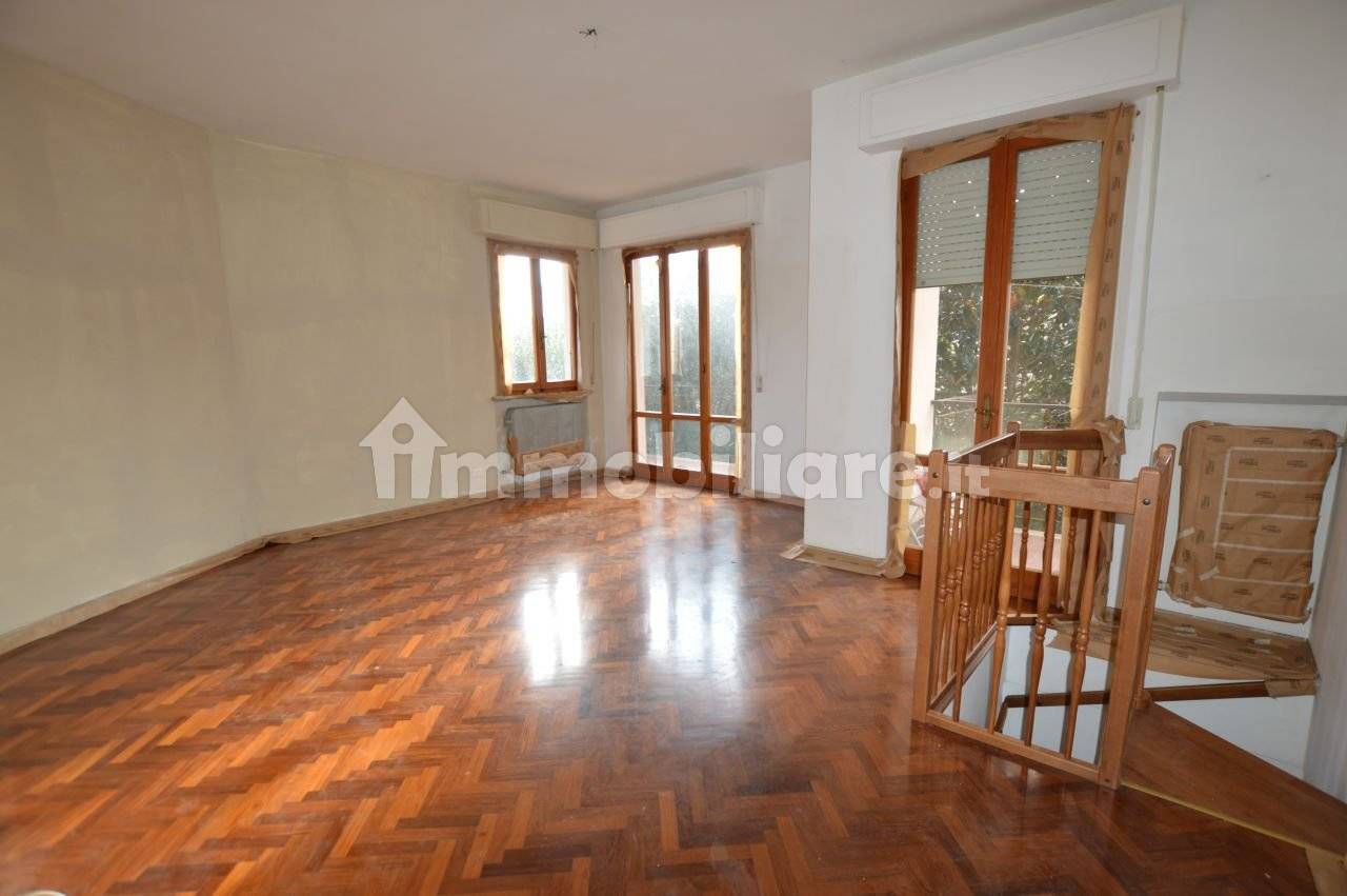 Appartamento via Antonio Gramsci, San Pietro Martire - Erbarella, Jesi