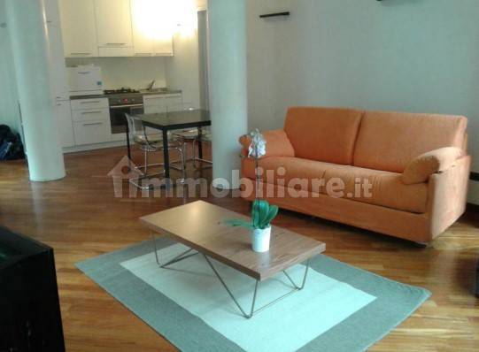 Bilocale via Santa Lucia 5, Ticinese, Milano