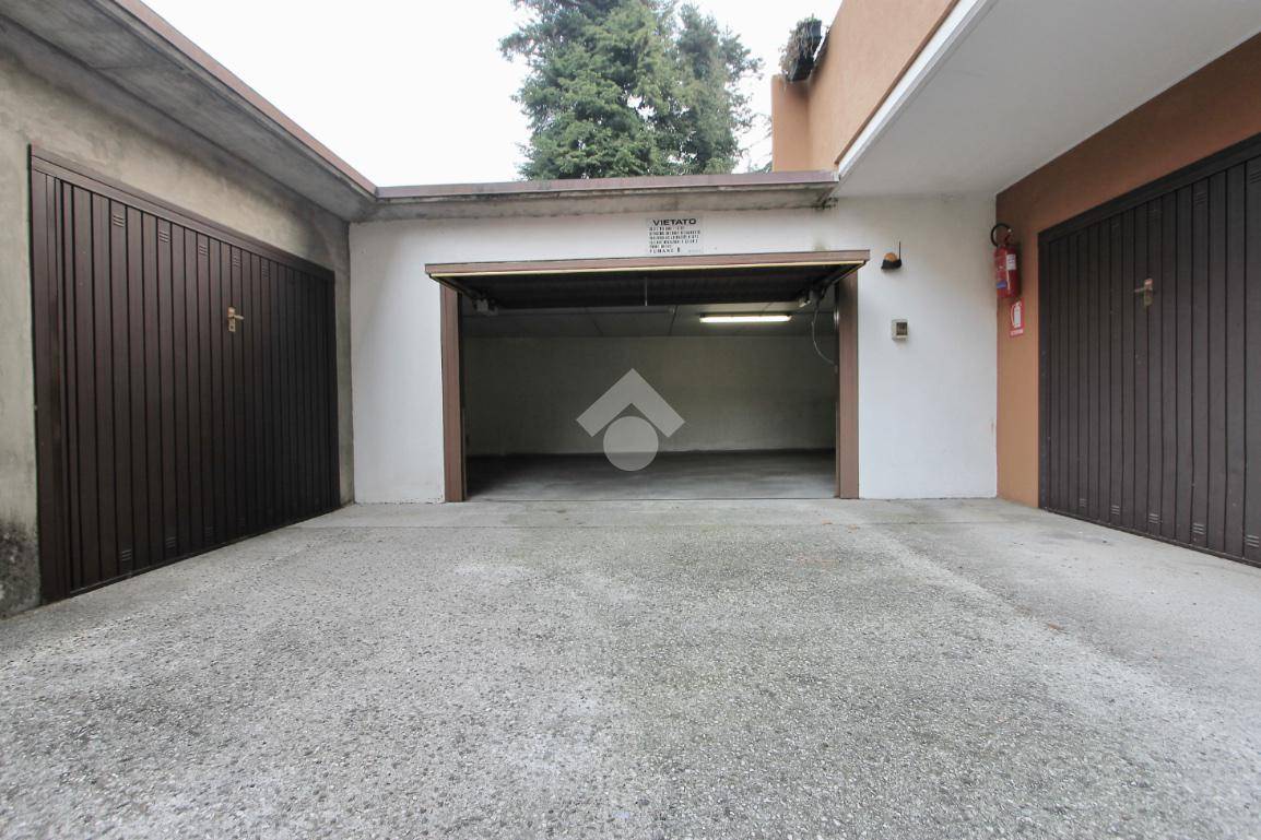 Posto auto - moto in Vendita