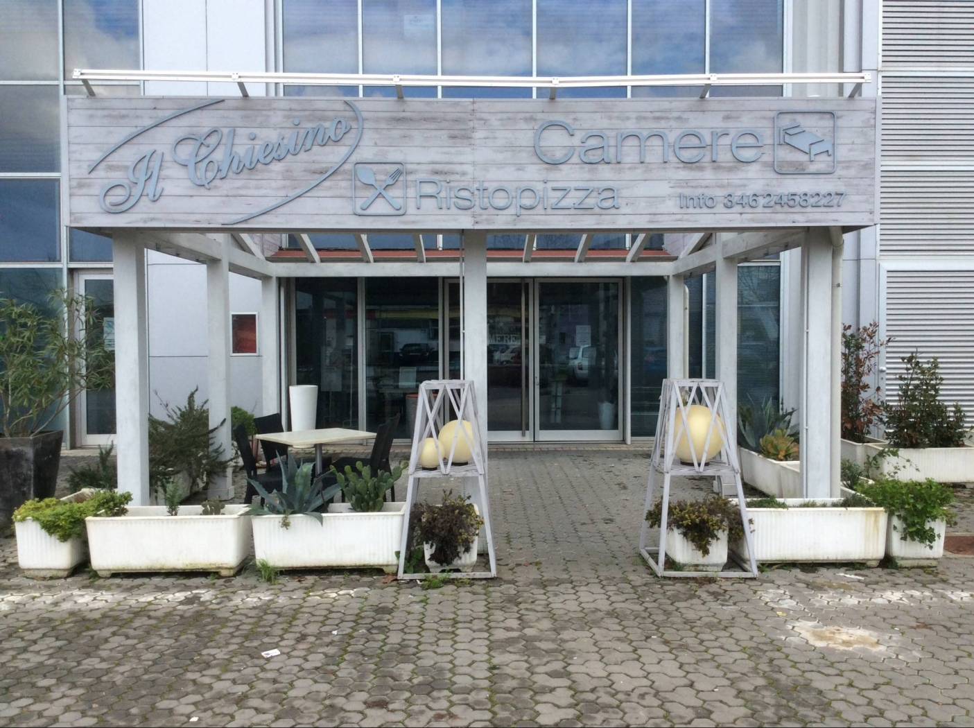 Locale commerciale in Vendita