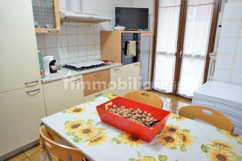 Vendita Appartamento Ponte San Pietro. Quadrilocale in via Carlo ...