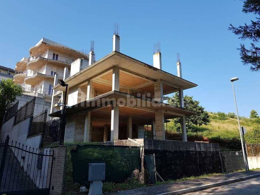 Villa unifamiliare, nuova, 530 m², Paese Alto, Ponterotto, San Benedetto del Tronto