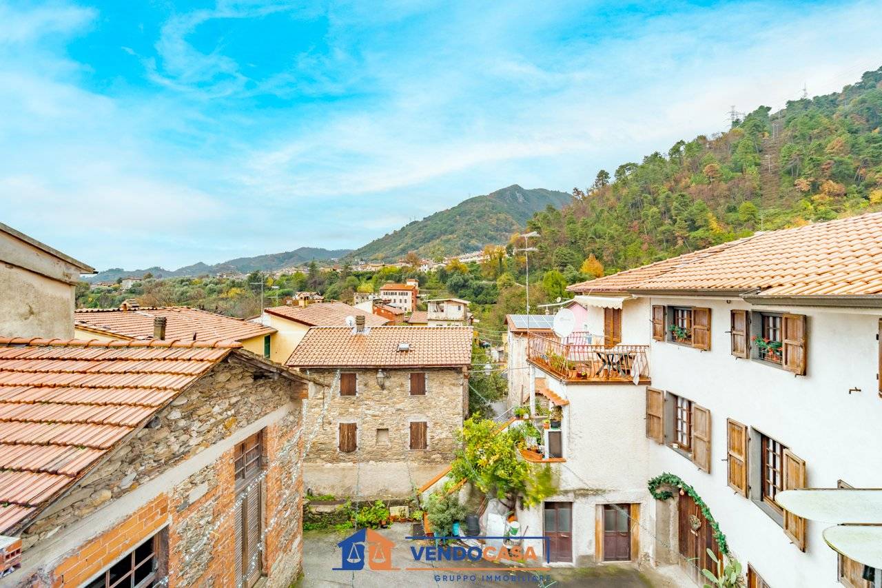 Appartamento via Bassa Tambura 65, Centro, Massa