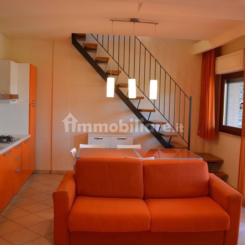 Trilocale via dei Fiori 8, Tirrenia, Pisa