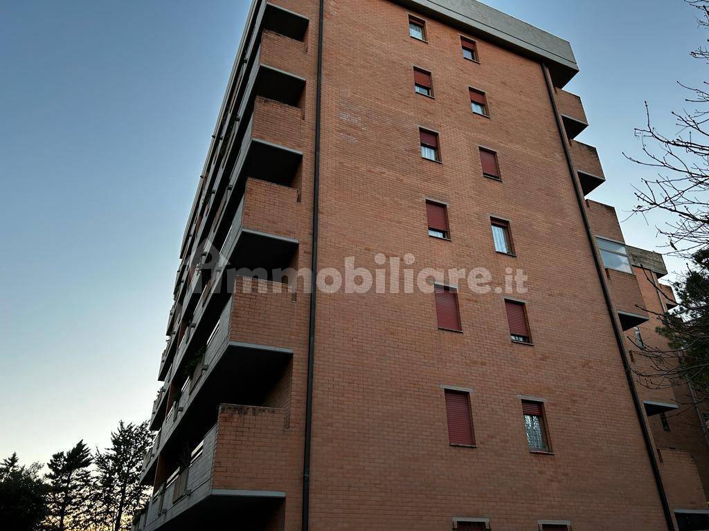 Trilocale via Francesco Petrarca 15, Semicentro - Stazione, Perugia