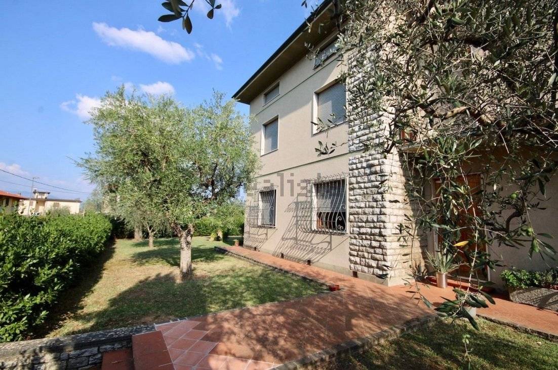 Appartamento via Lucciano 111, Centro, Quarrata