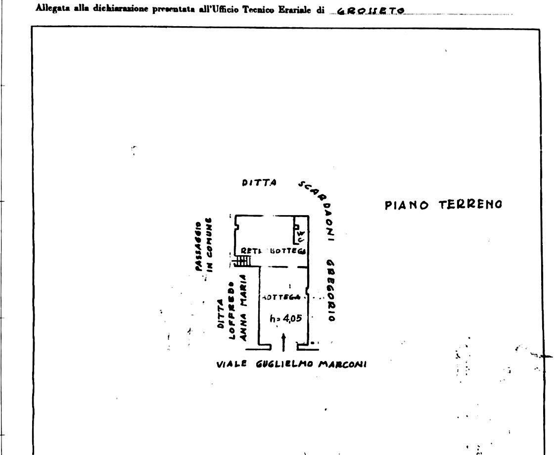 Locale commerciale in Vendita