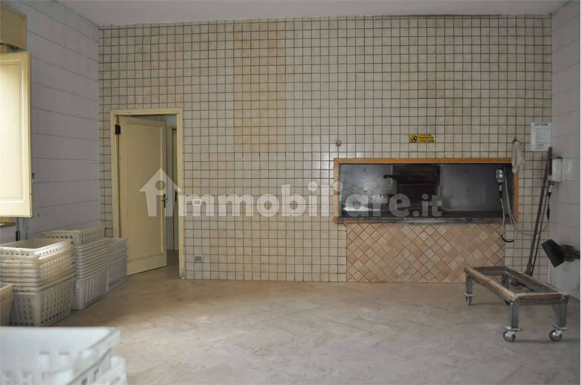 Laboratorio in Vendita