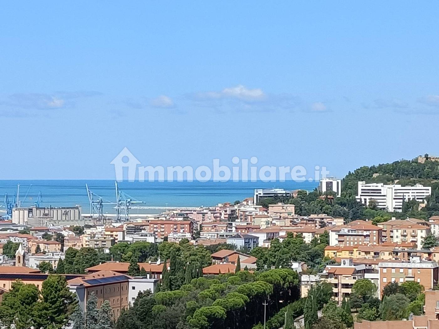 Appartamento via Alessandro Manzoni, Le Grazie, Ancona