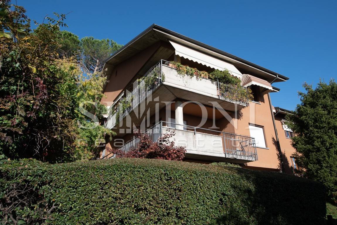 Appartamento buono stato, secondo piano, Casbeno, Varese