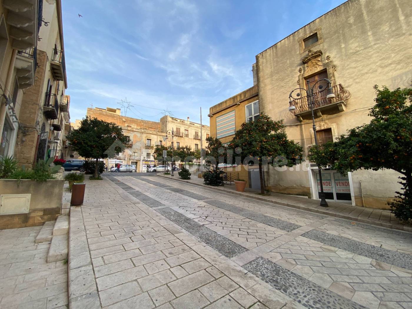 Locale commerciale in Vendita