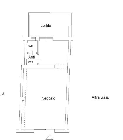 Locale commerciale in Vendita