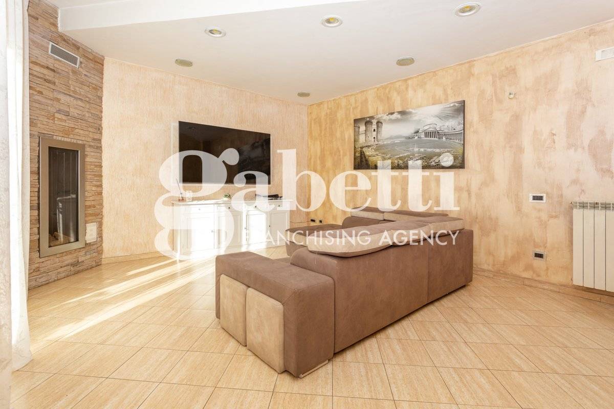 Quadrilocale via della Resistenza, Villaricca