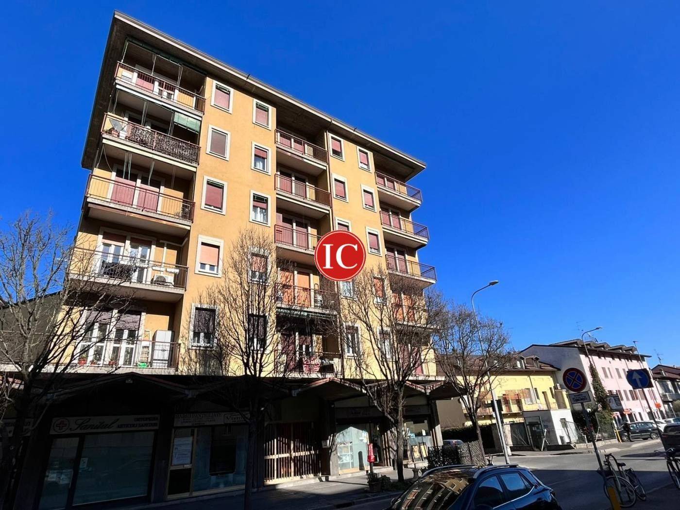 Trilocale viale Savoia 9, Città Bassa, Laghi, Lodi