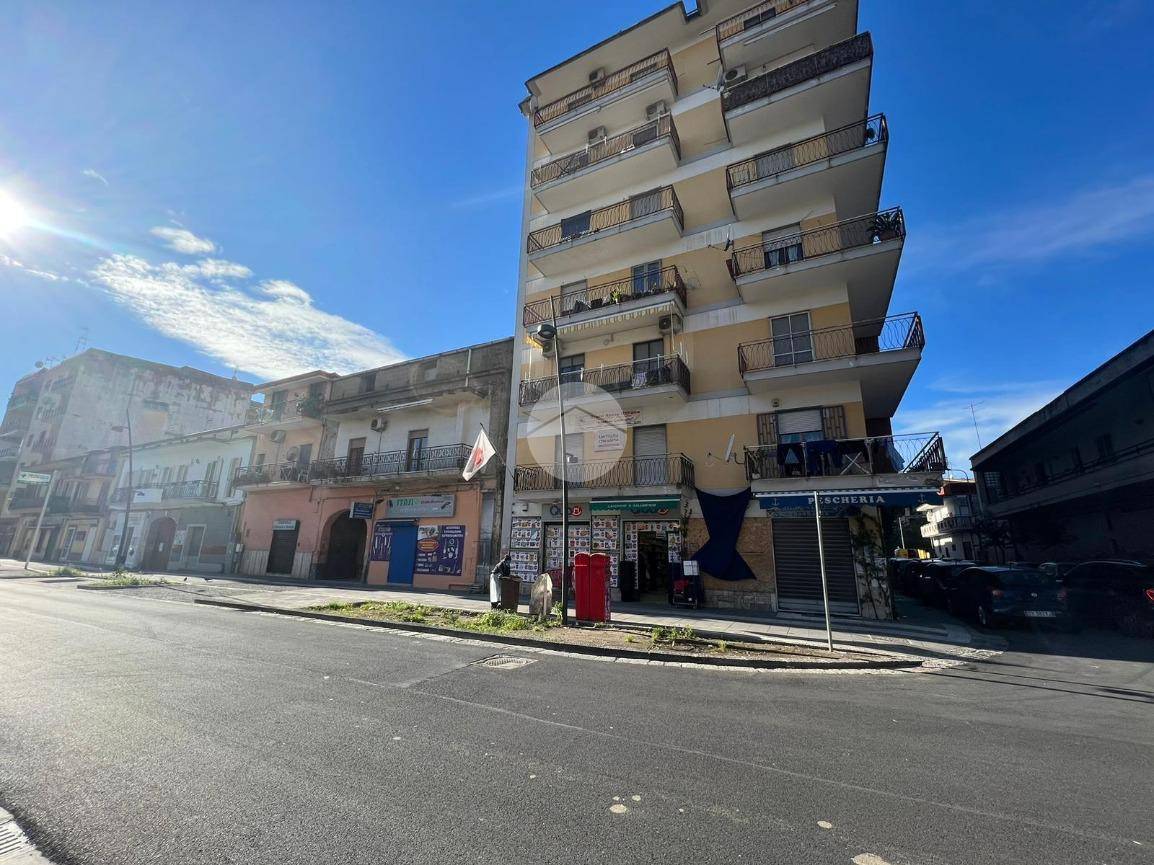 Trilocale via ugo la malfa 11, Centro, Acerra