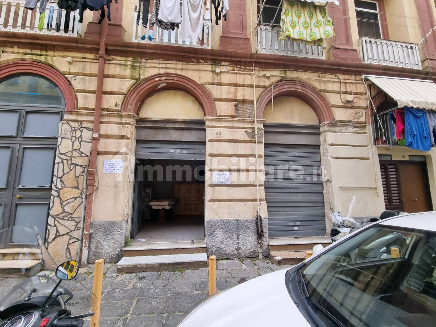 Locale commerciale in Vendita