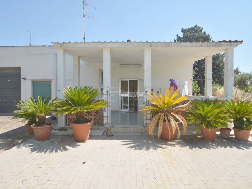 Vendita Villa unifamiliare in Strada Vicinale Cozzarole Gioia del Colle ...