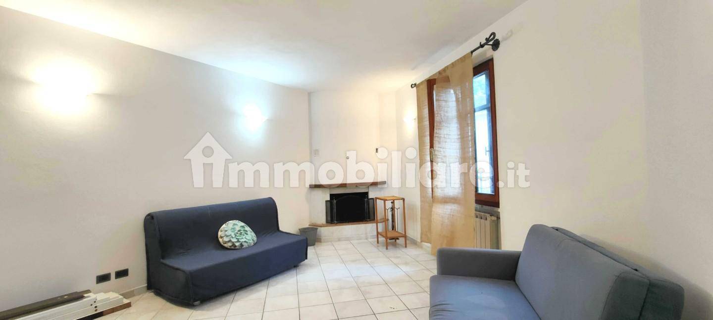 Appartamento via Rocca 1, Centro, Massa