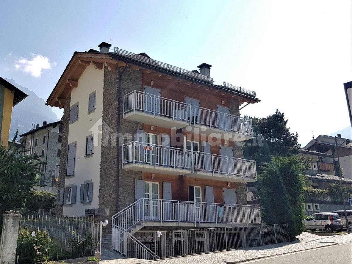 Trilocale via Ezio Vanoni 33, Centro, Caspoggio
