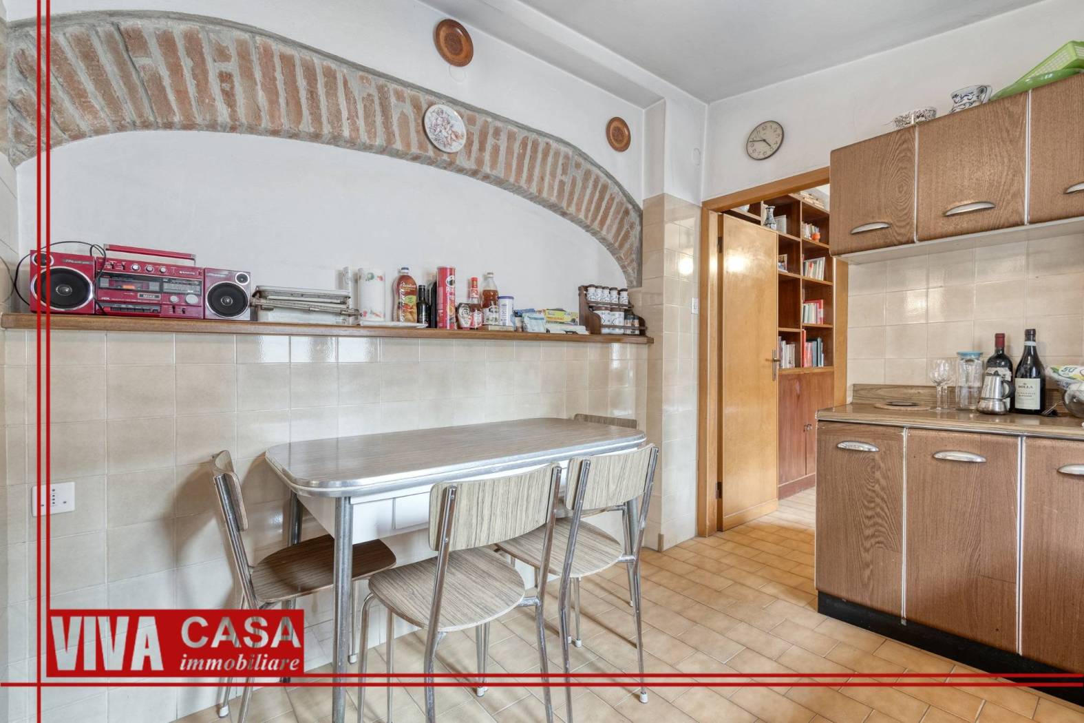 Trilocale da ristrutturare, terzo piano, Santo Stefano, Bologna