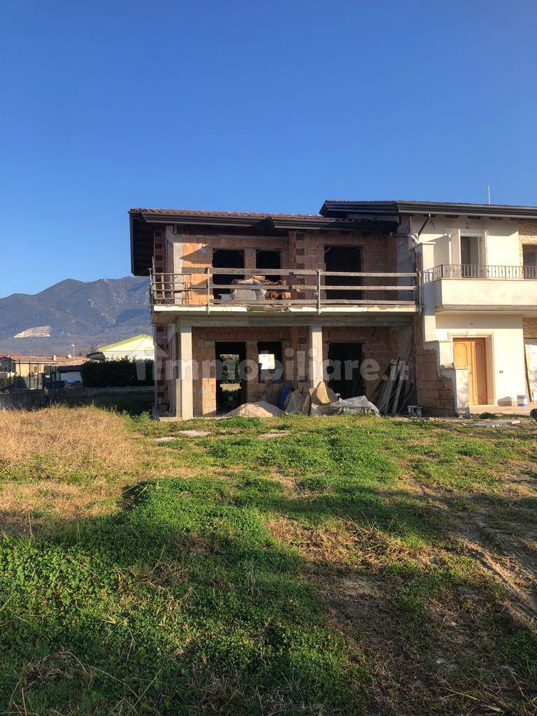 Villa a schiera via coletta, Cervaro
