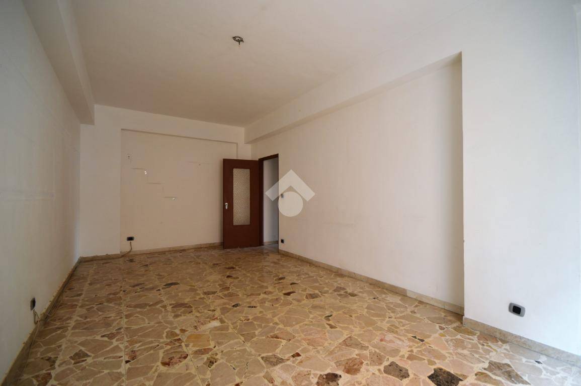 Trilocale via Consolare Valeria, Contesse, Messina