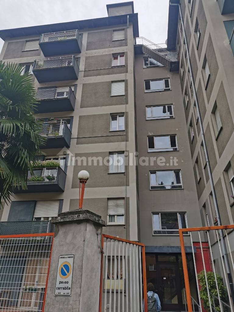 Appartamento via Ercole Bassi 11, Centro, Sondrio