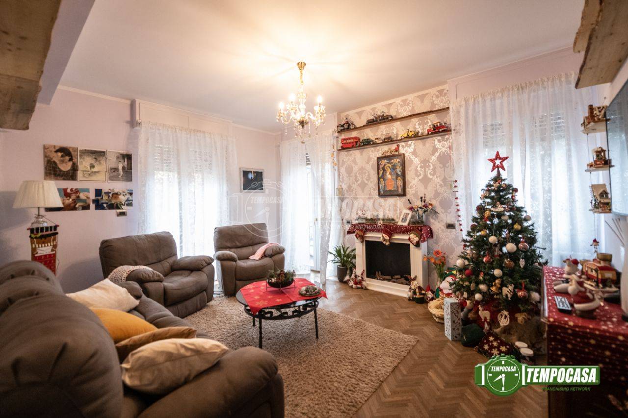 Appartamento via Emilia, Centro Storico, Voghera