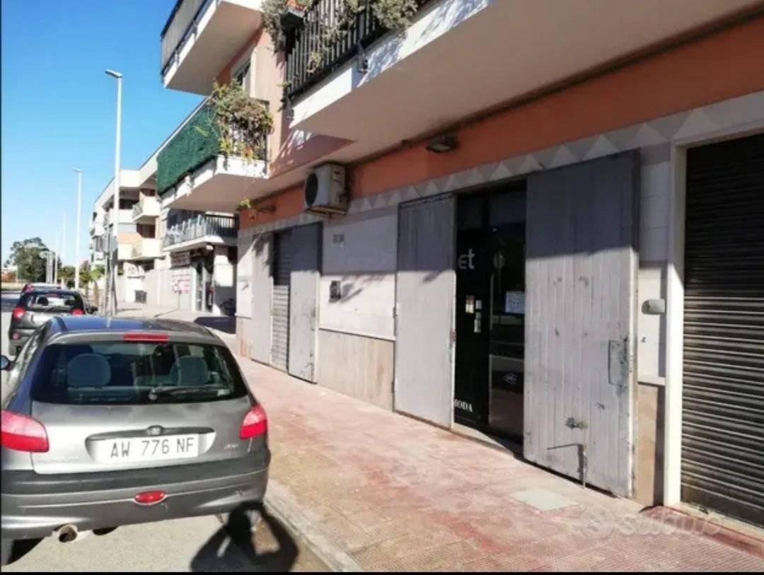 Locale commerciale in Vendita