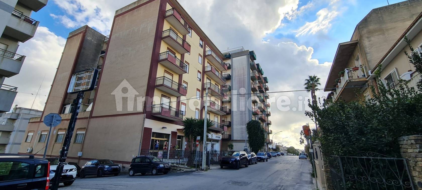 Appartamento via Giovanni Gentile, Centro, Castelvetrano